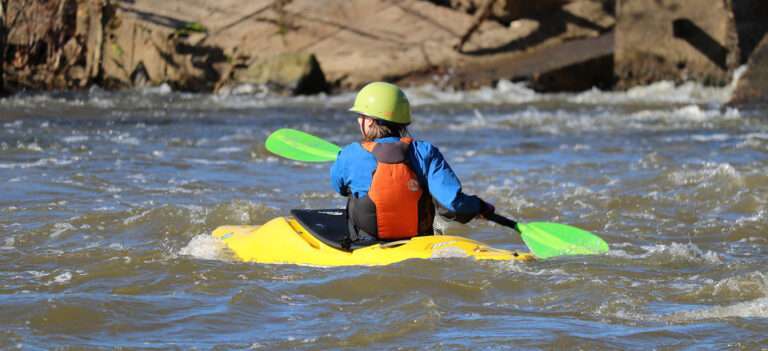 How to do the Kayak Draw Stroke | Kayak Manual